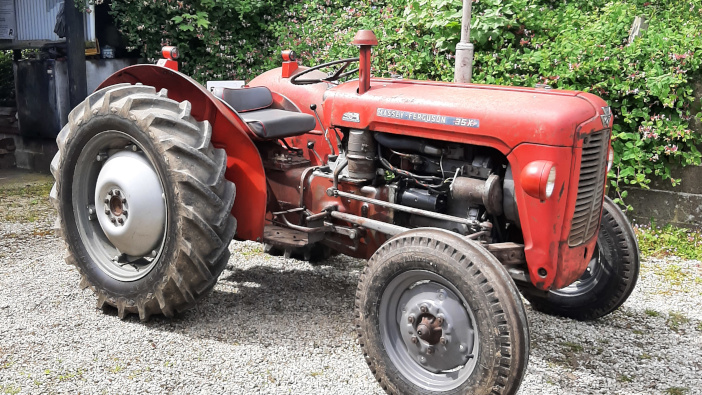 Classic and vintage tractors draw big at Cheffins Harrogate Sale Farm Contractor Large Scale Farmer