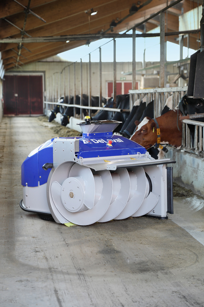 DeLaval launches new feed pusher robot for productivity boosts | Farm Contractor & Large Scale ...