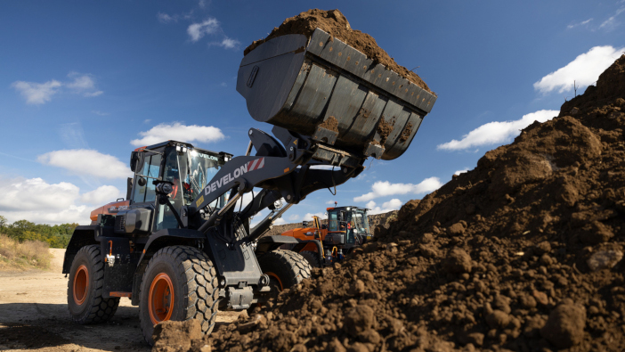 New features added to Develon wheeled loaders | Farm Contractor & Large ... New features added to Develon wheeled loaders | Farm Contractor & Large ...