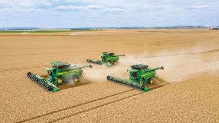 John Deere rolls out updates for combine range | Farm Contractor ...